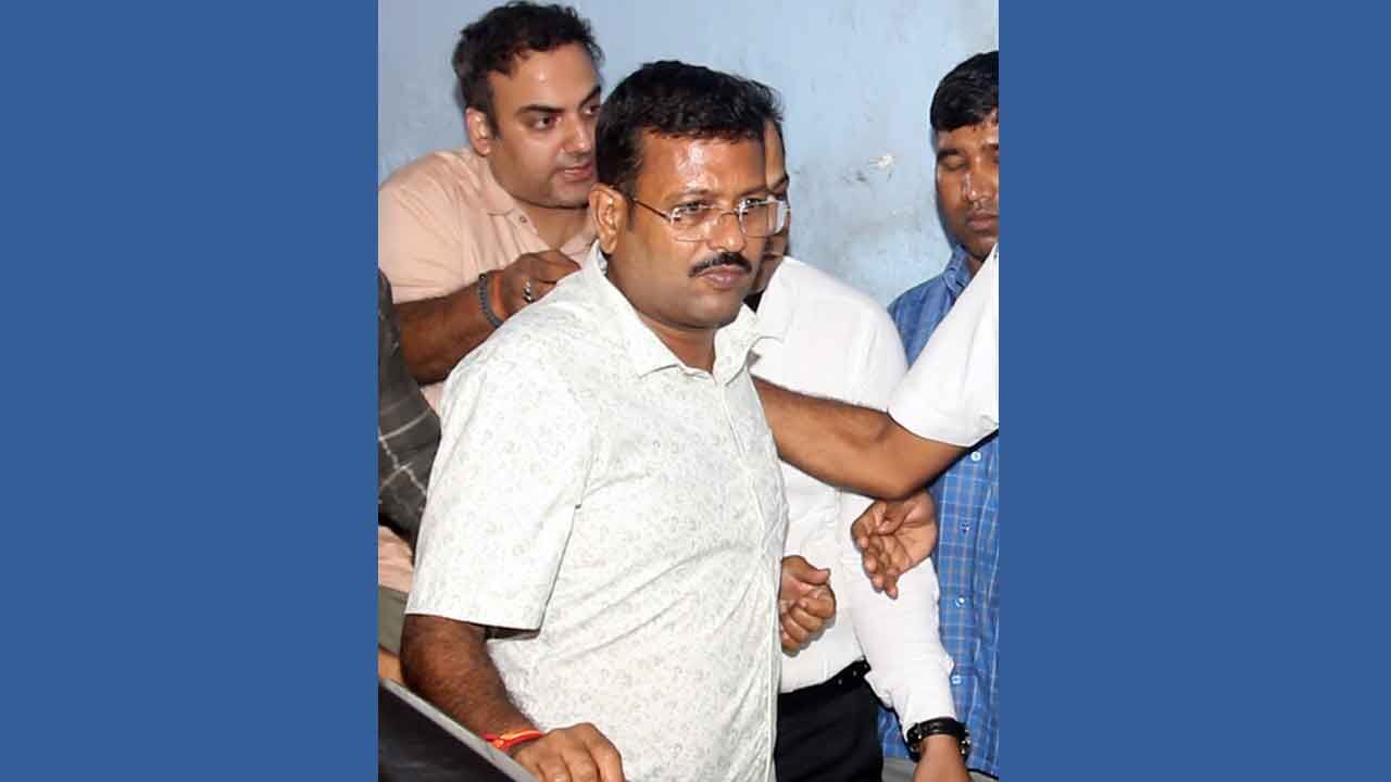 WBSSC scam: Bank accounts of arrested Trinamool MLA's close relatives ...