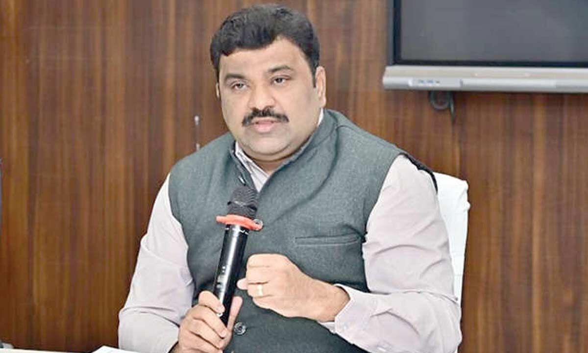 State begins onion procurement at Rs 12 per kg through Markfed