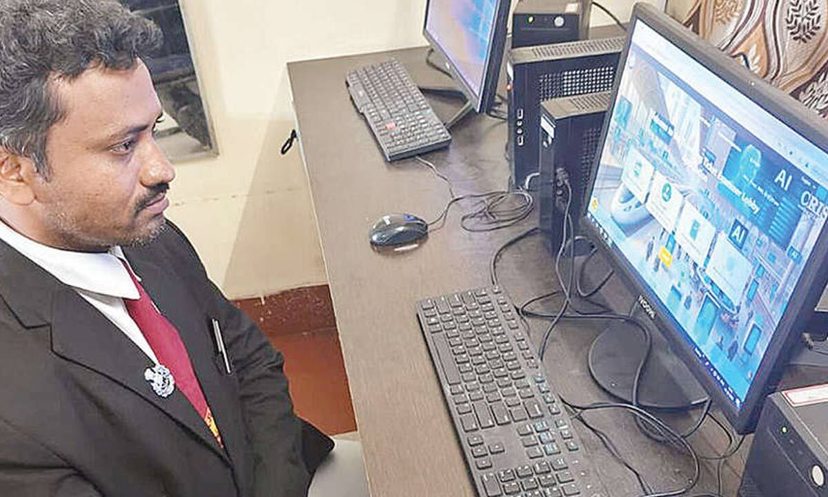 SCR introduces biometric sign-on for ticket checking staff