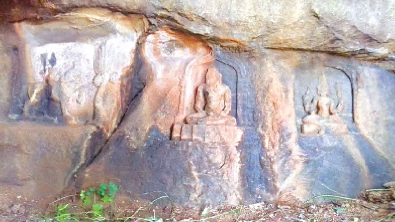 15th–16th century inscriptions unearthed in Gangavati trace Jain and ...
