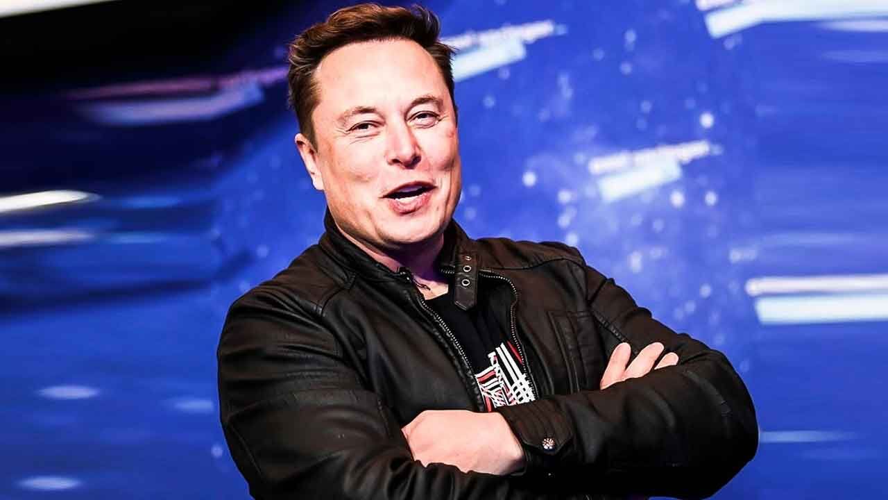 Elon Musk Eyes SpaceX 5G Network with $17 Billion Spectrum Deal