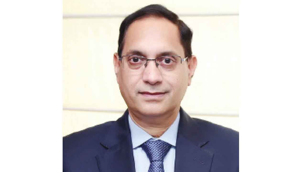 Accelerate asset monetisation in rly, roads: Sebi chief