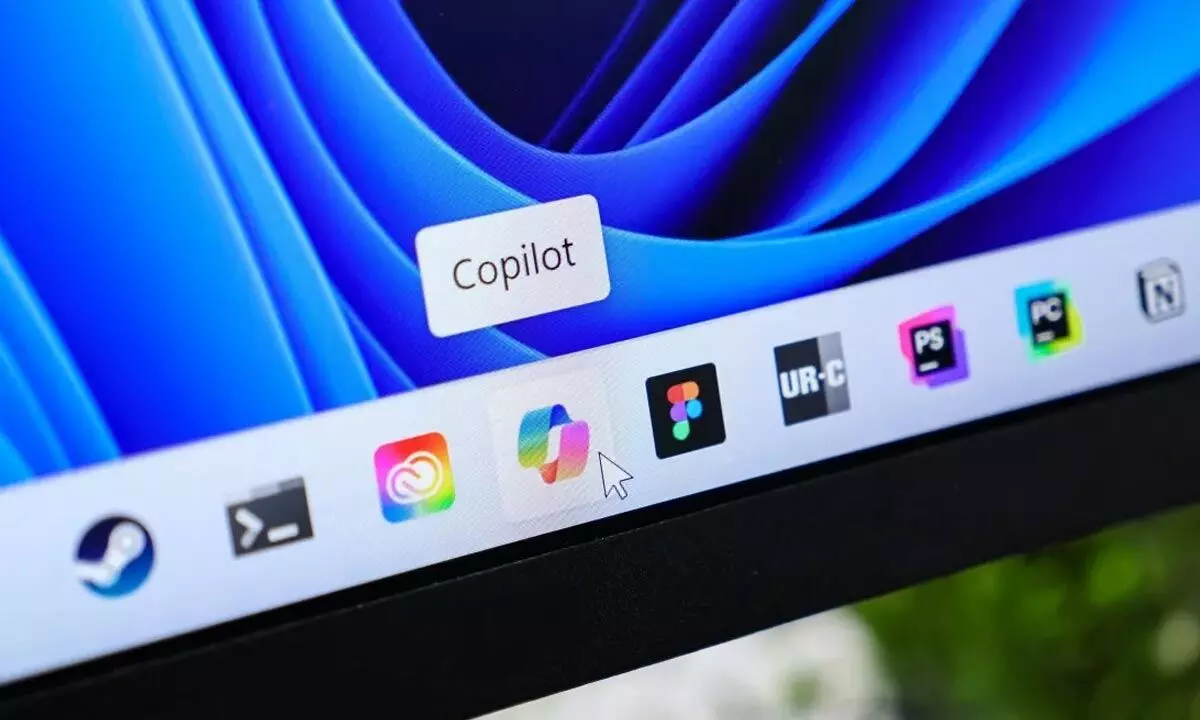 Windows 11 Tests New Copilot Taskbar Button for Screen Sharing