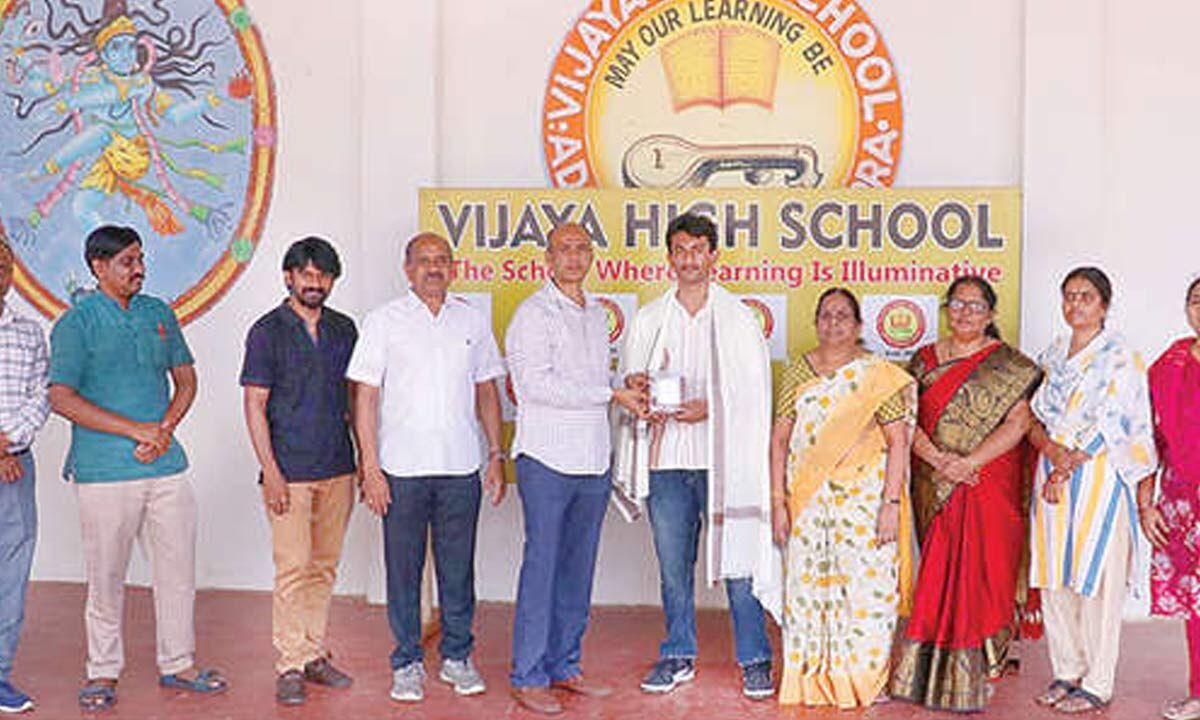 Student aces NEET-2025, secures seat in Gandhi Medical College