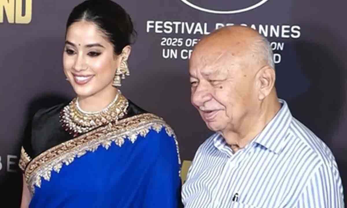 Janhvi Kapoor all smiles as she poses with Sushil Kumar Shinde, grandfather of boyfriend Shikhar ...
