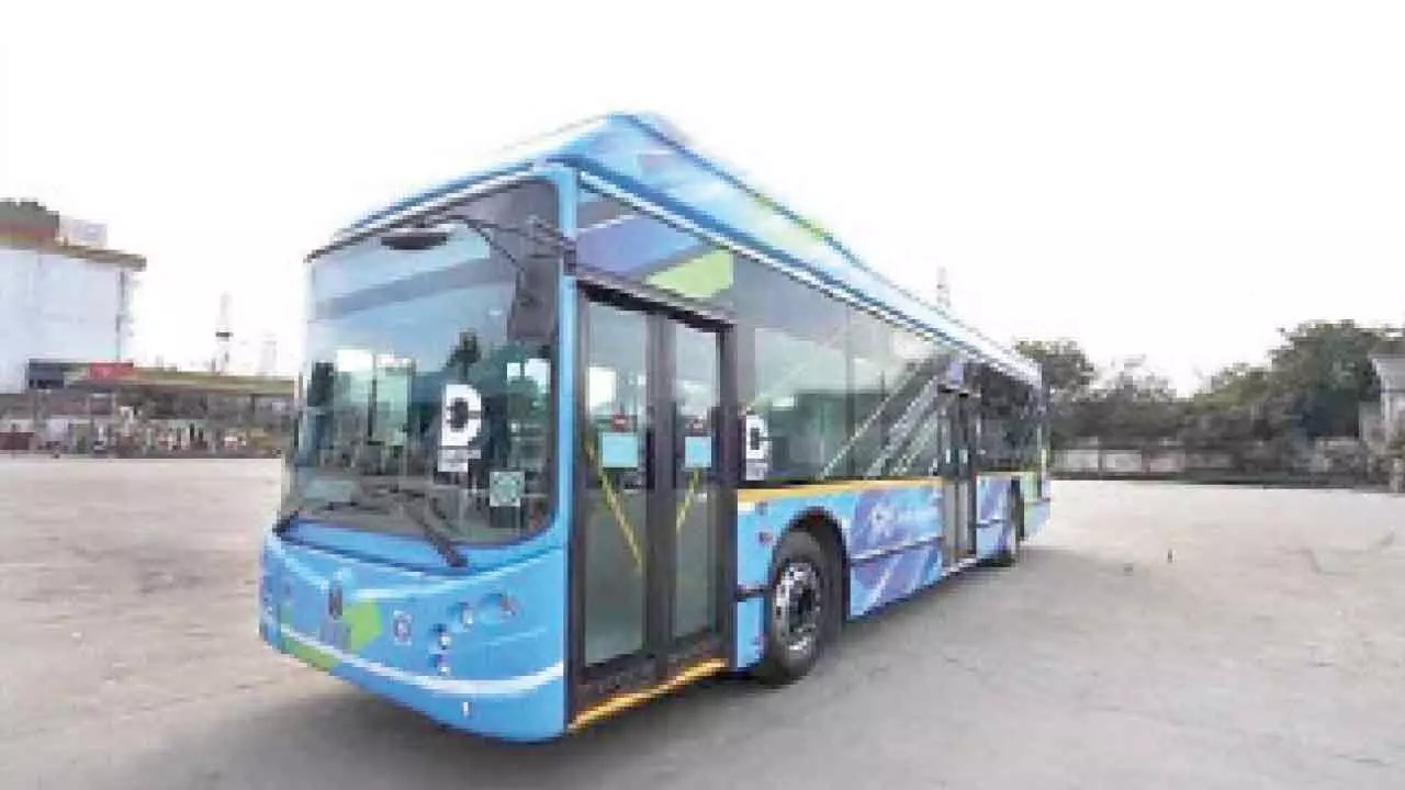 CM launches DTC interstate buses from Delhi to UP’s Baraut