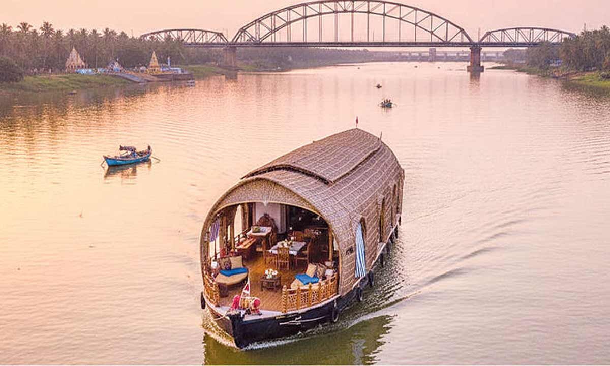 Kerala-style houseboats to boost tourism on Godavari