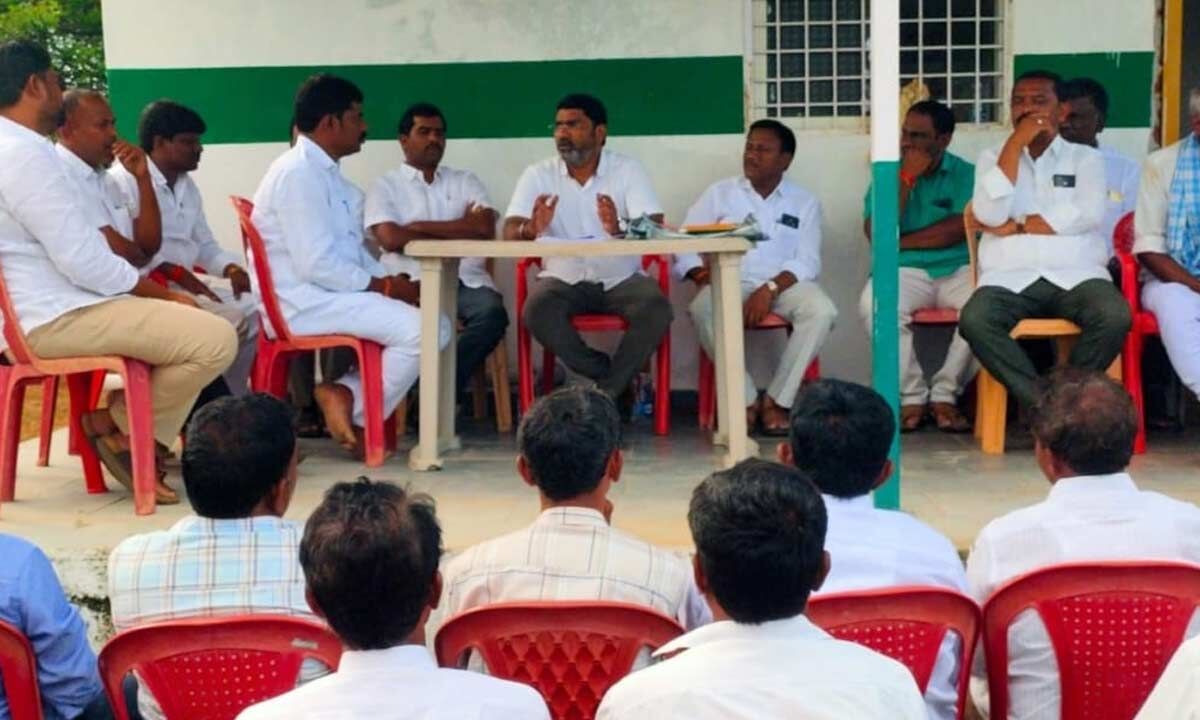 Former MLA and AICC Secretary Dr. S.A. Sampath Kumar Reviews Local Body ...