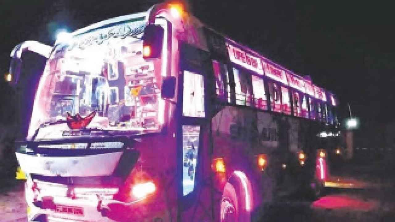 Purple buses will ferry tourists to popular destinations