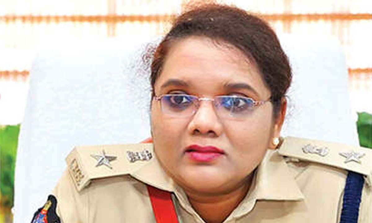 Cops inspect cracker units, godowns