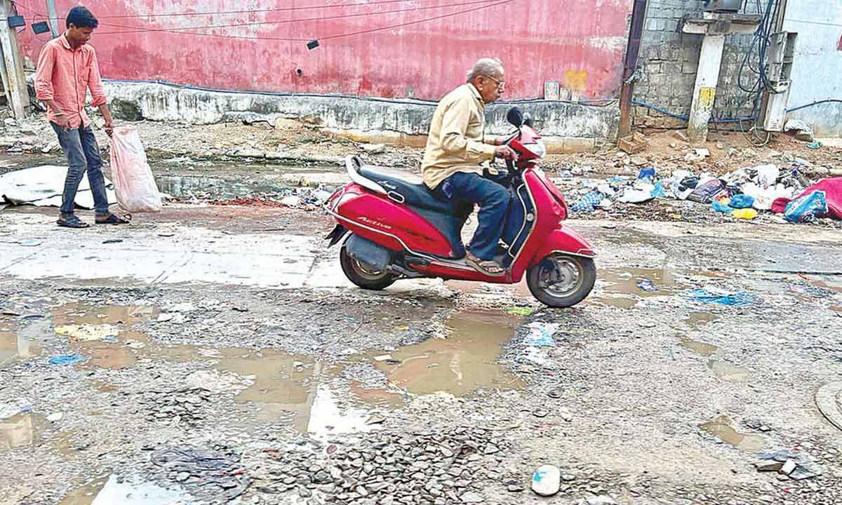 Nampally residents battle potholes, garbage and foul smell as GHMC ...