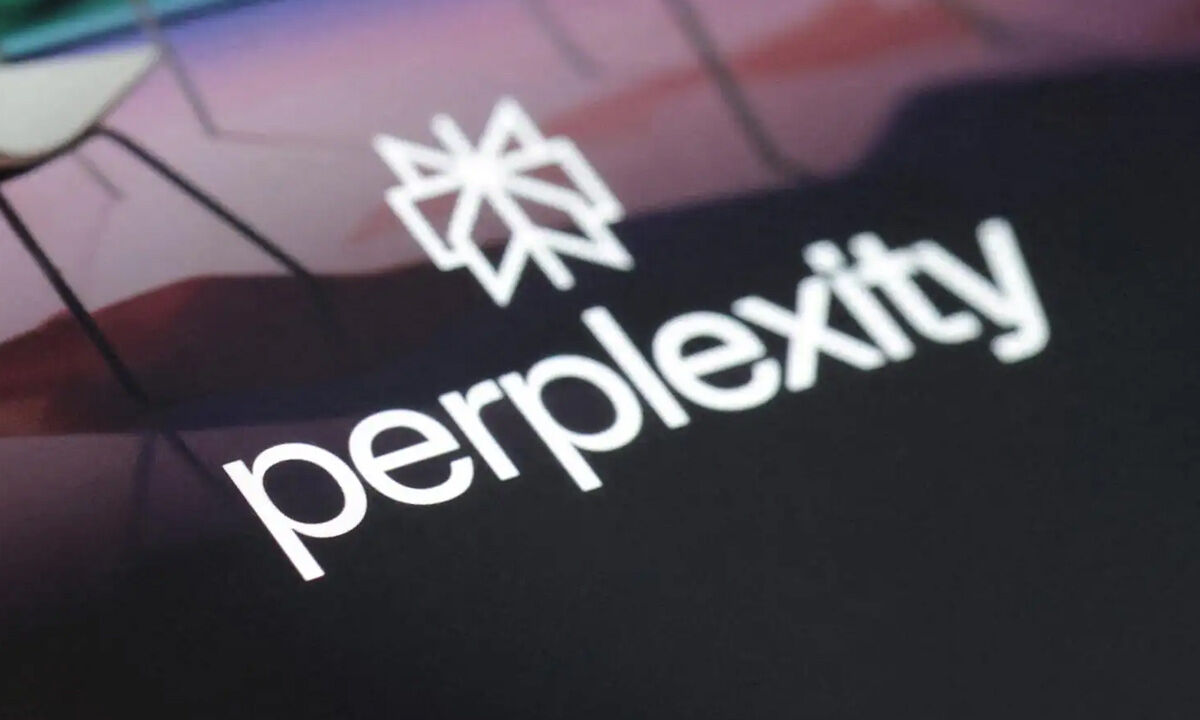 Perplexity AI Tops App Charts in India, Surpasses Zoho’s Arattai and ...