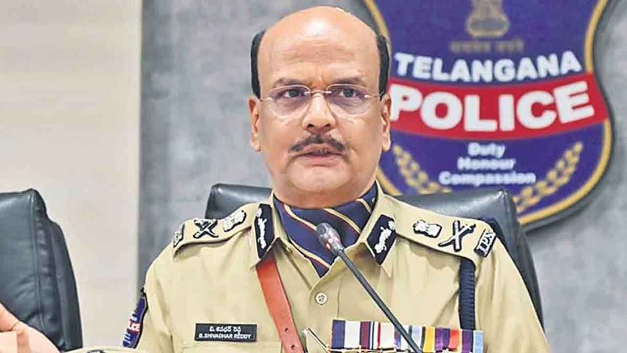 Telangana DGP assures full support to family of slain constable Pramod ...