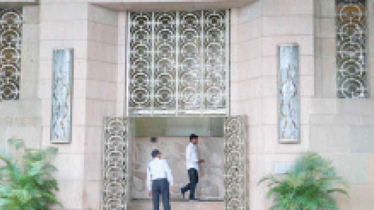 Cobrapost lens on Anil Ambani-led Reliance