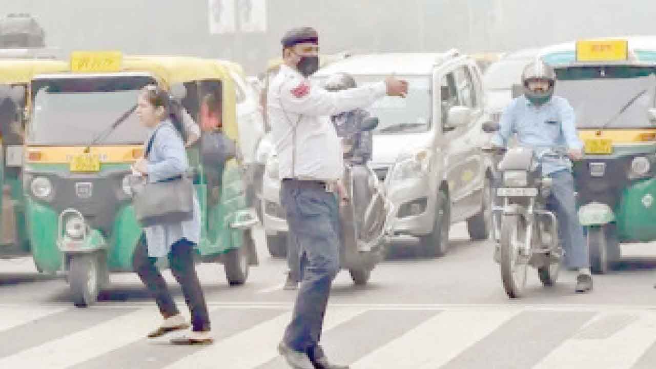 Safety measures for traffic cops stepped up as air quality worsens