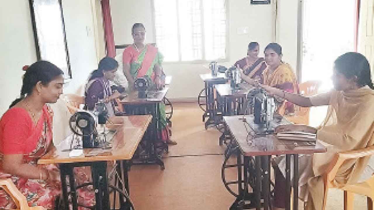 Tailoring training batch launched at VIHE