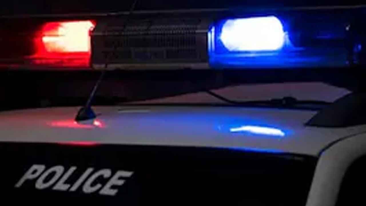 Swift police action saves two in suicide attempt case