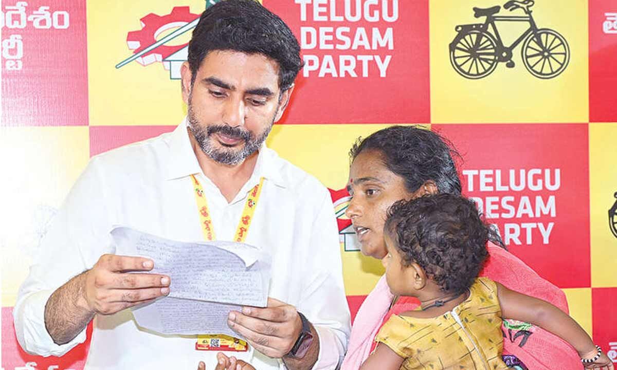 Lokesh holds Praja Darbar at Kalyanadurgam