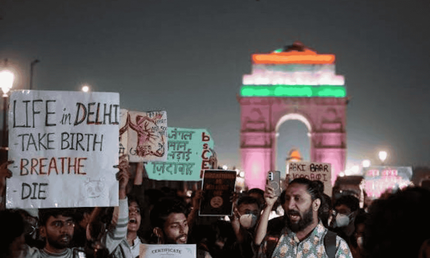 Parents and Children Among Those Detained at Delhi’s India Gate During ...