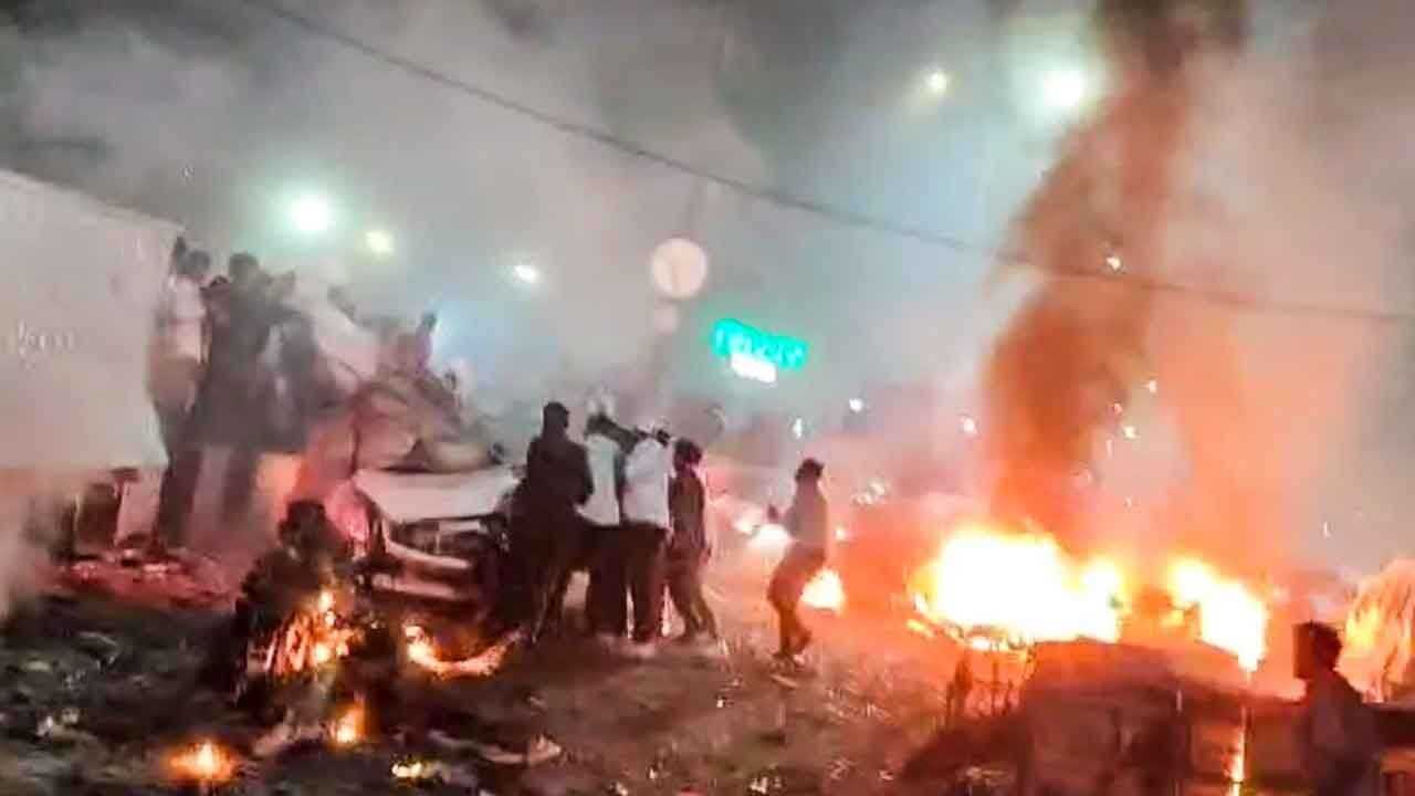 Centre calls Red Fort blast a terrorist act