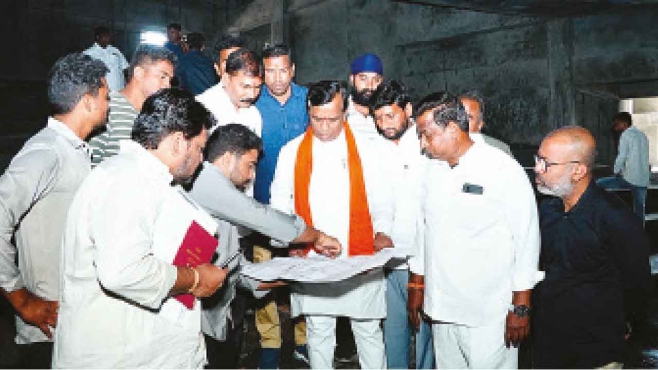MLA Dhanpal inspects Indur Kala Bharati works