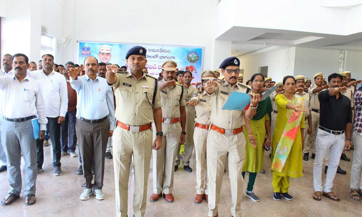 District Unites to Take Anti-Drug Pledge