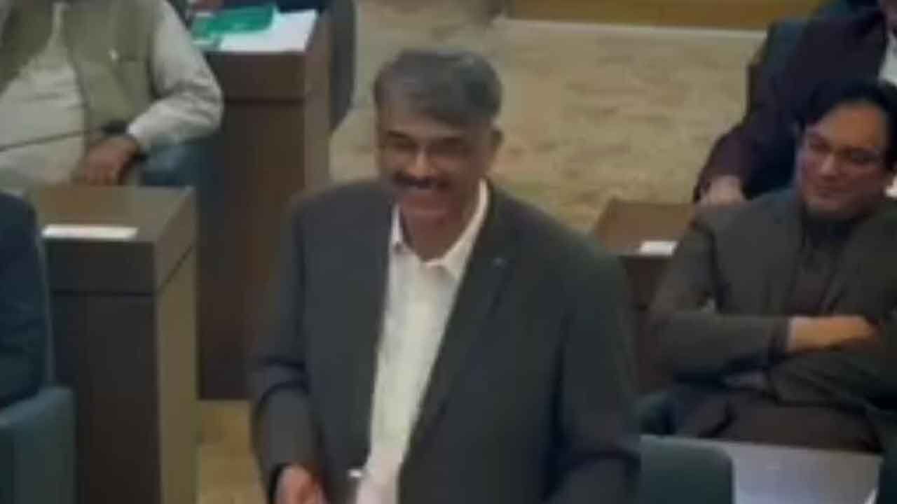 Pak Leader Claims Pakistan-Linked Groups Carried Out Red Fort Blast In ...