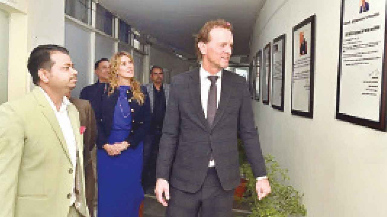 World Boxing President visits SAI’s NCOE in Rohtak