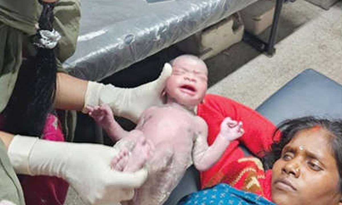 Railway doc helps a ‘pregy’ woman deliver a baby