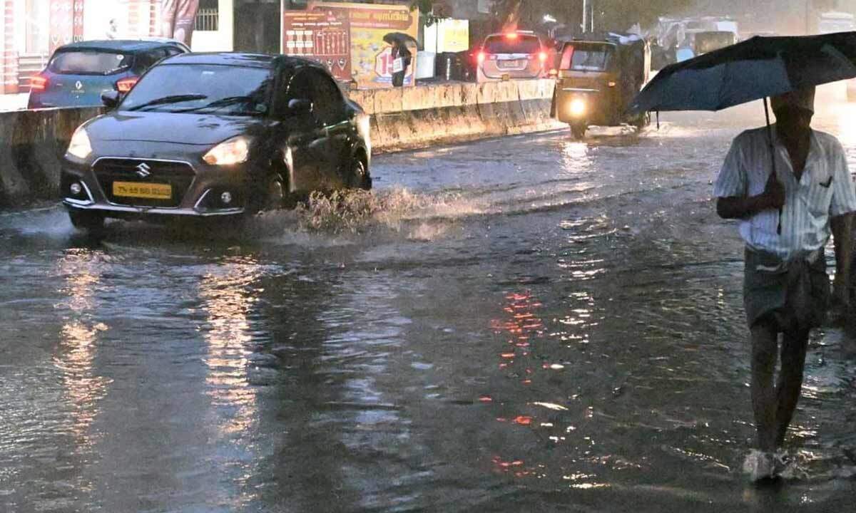 Heavy rains cause flooding in Nellore and Tirupati Due to Cyclone Ditwah