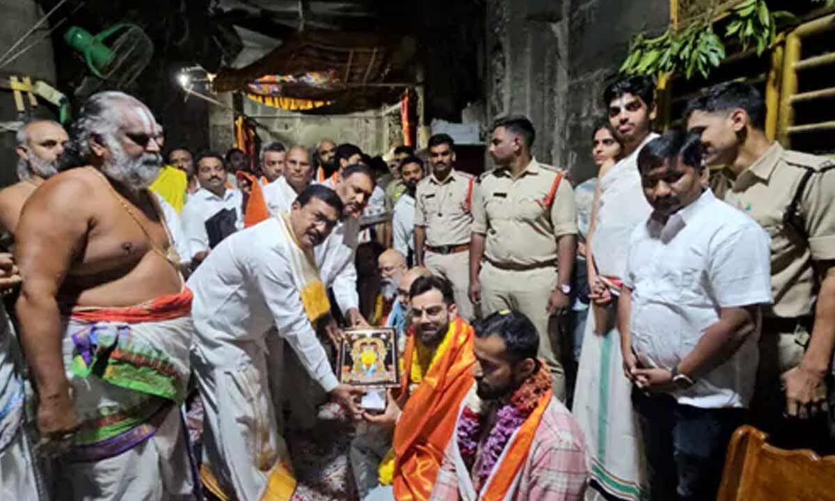 Virat Kohli Visits Simhadri Appanna Swami Temple