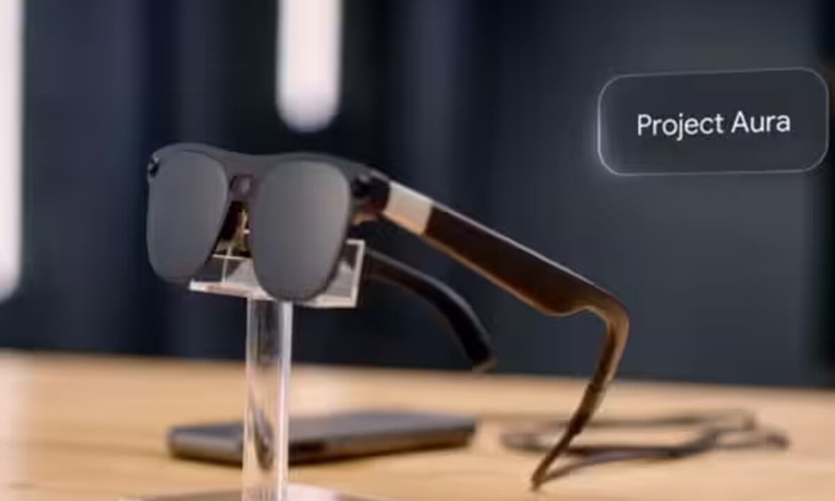 Google Unveils Project Aura: Android XR-Powered AI Smart Glasses Coming in 2026