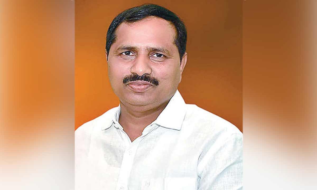 Excise officials arrest expelled TDP leader Jayachandra Reddy