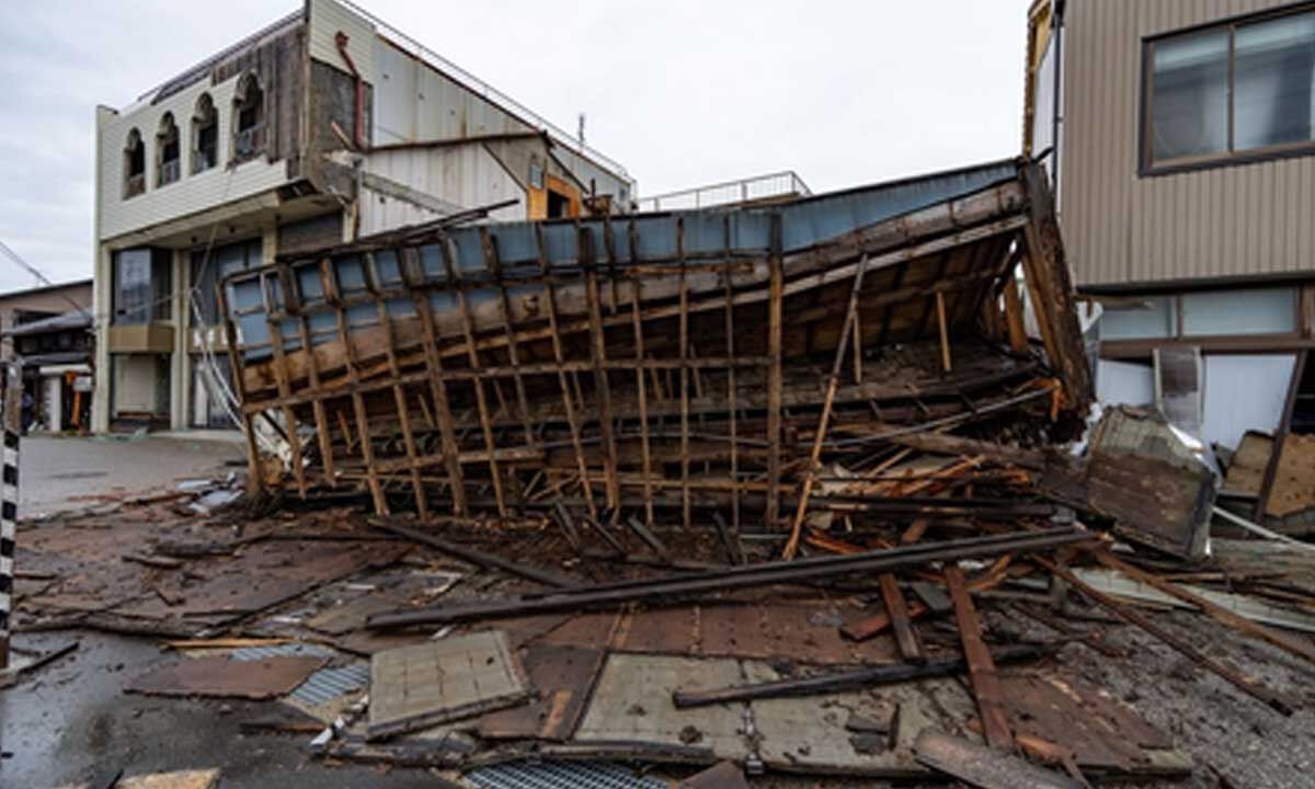 スタイル抜群の黒ギャルに思いっきり中出し＆口内発射！