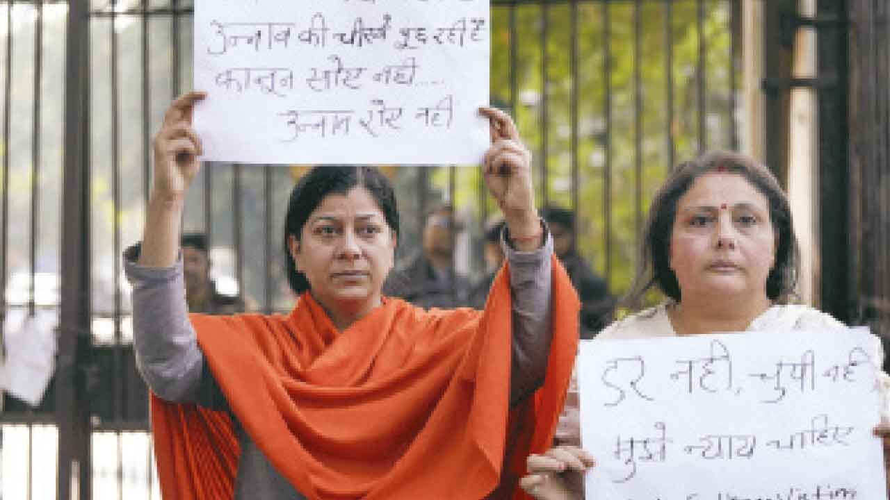 Unnao rape case: Protest outside HC against suspension of Sengar’s jail ...