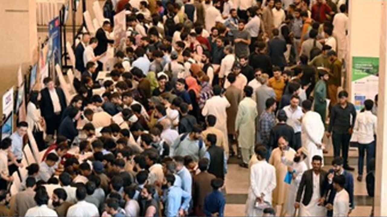 Pakistan: Balochistan govt employees announce pen-down strike over ...