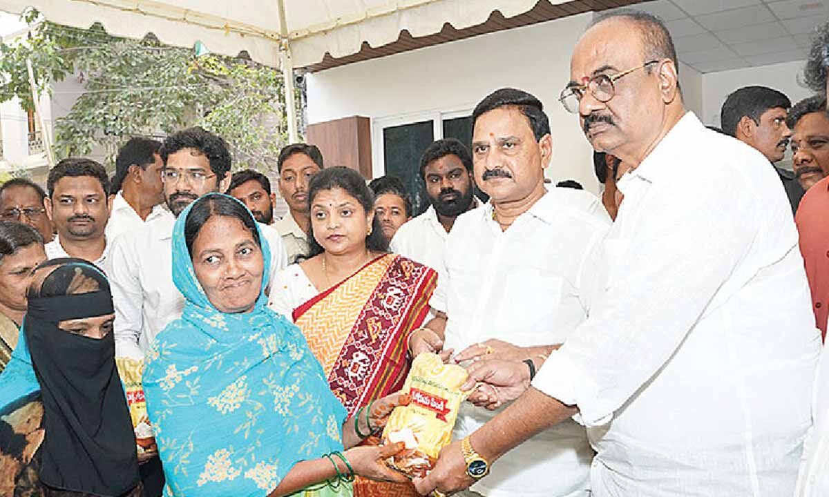 Wheat flour @ Rs 20 in ration shops