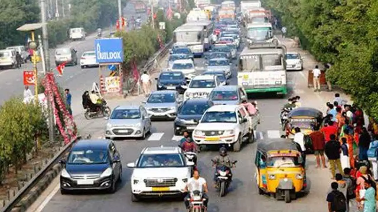 Sankranthi fervour begins as the people flock to hometowns from Hyderabad