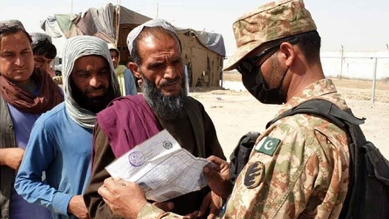 Pakistani police arrest Afghan journalist in Islamabad