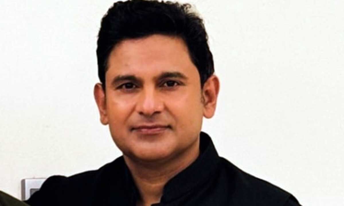 Manoj Muntashir calls ‘Ghar Kab Aaoge’, a song about quiet pain ...