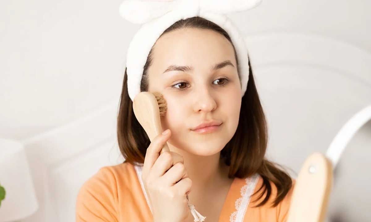 Facial Dry Brushing: Viral Jawline Hack or Just Another Beauty Trend?
