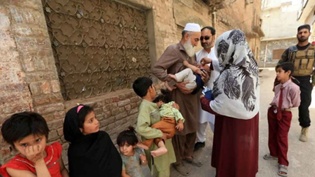 Poliovirus detected in 40 sewage samples across Pakistan in December 2025