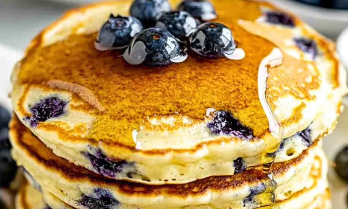 Try these easy blueberry pancake recipes at home
