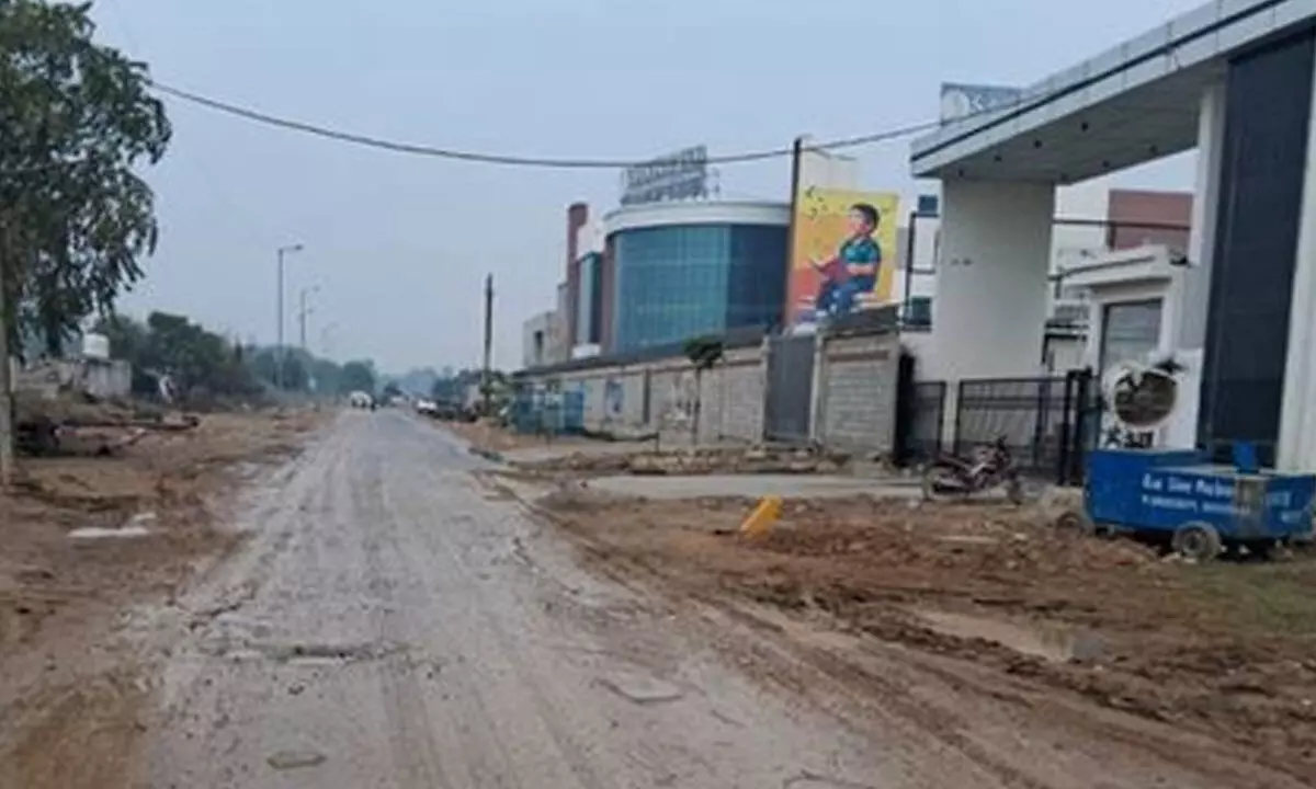 CAQM teams detect 102 road dust violations in Greater Noida