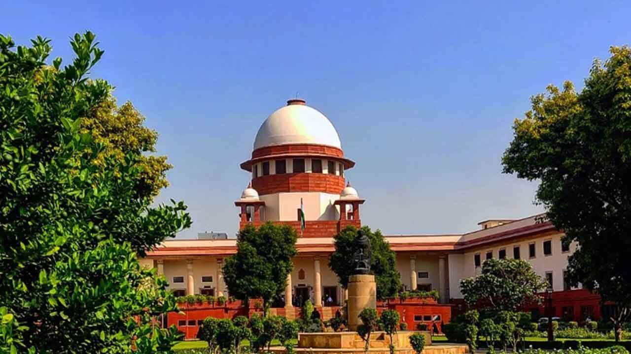 Supreme Court Of India Grants Permanent Commission To Women Officers ...