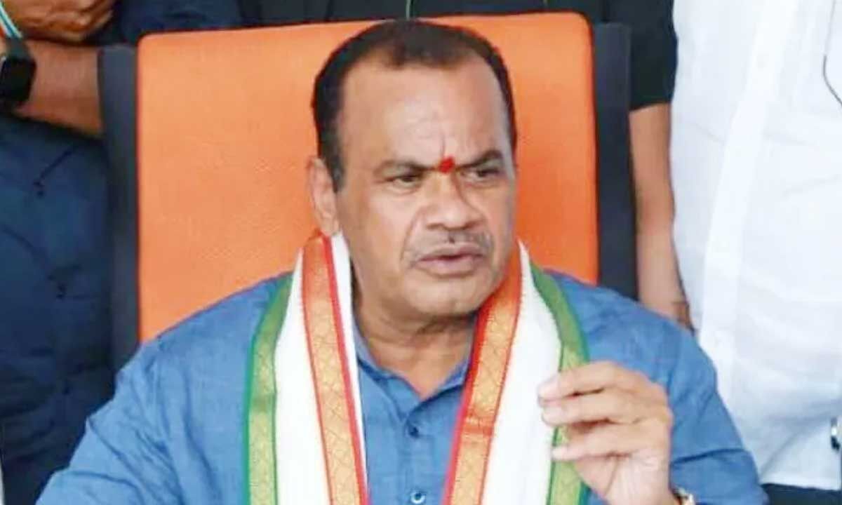 Minister Komatireddy Venkat Reddy Responds to MLAs’ Questions on Road ...