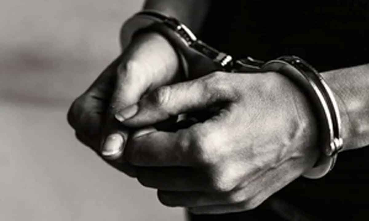 Man arrested in Gujarat's Kutch for ISIS links, spreading extremist ...