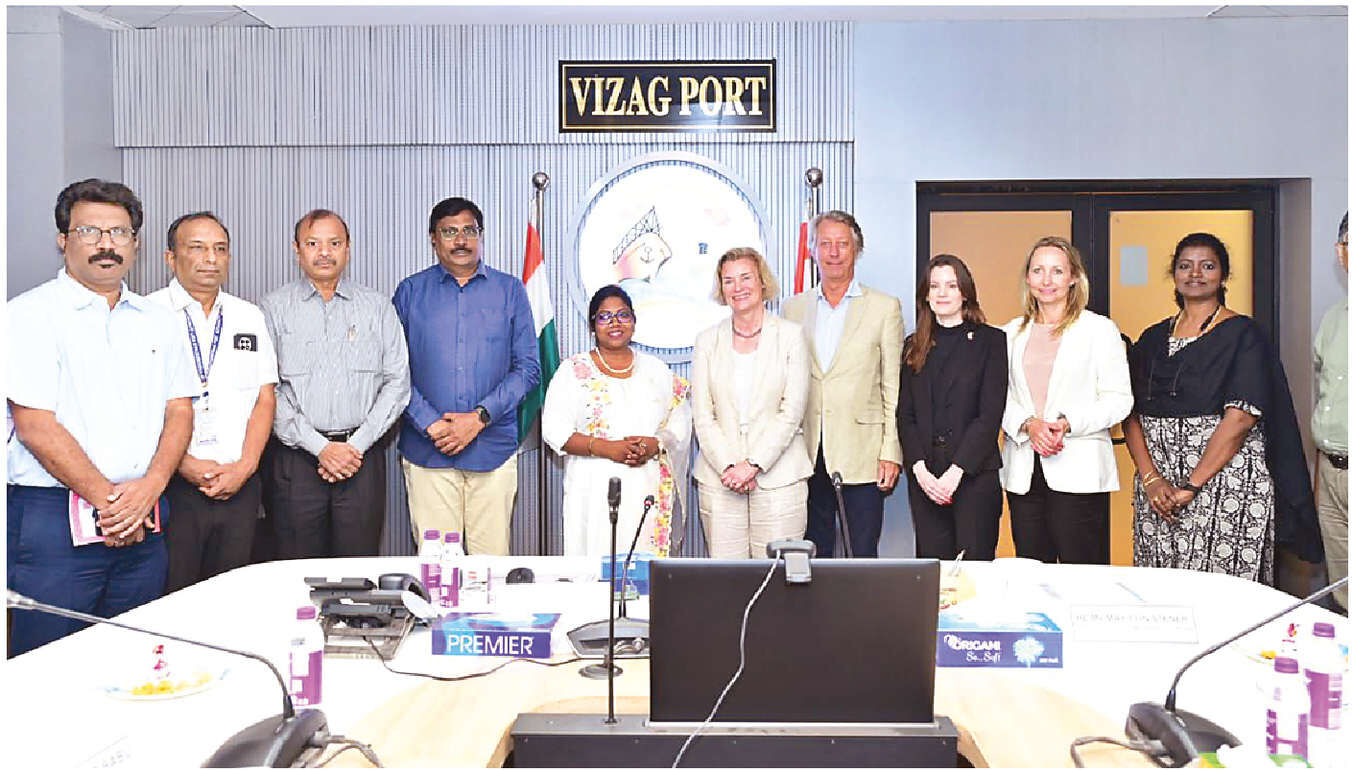 Norwegian delegation briefed on VPA’s infrastructure and green initiatives