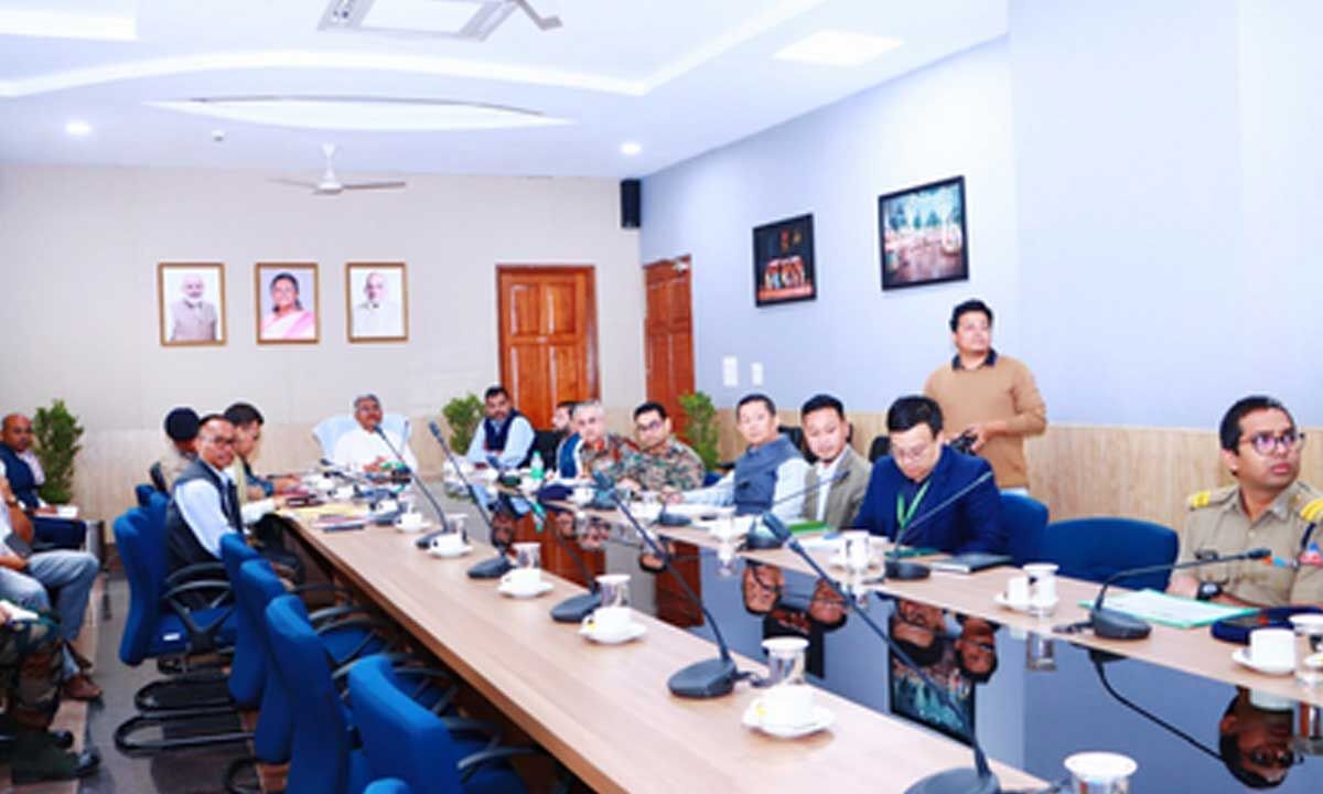 Manipur Home Minister reviews border fencing, seeks faster security push