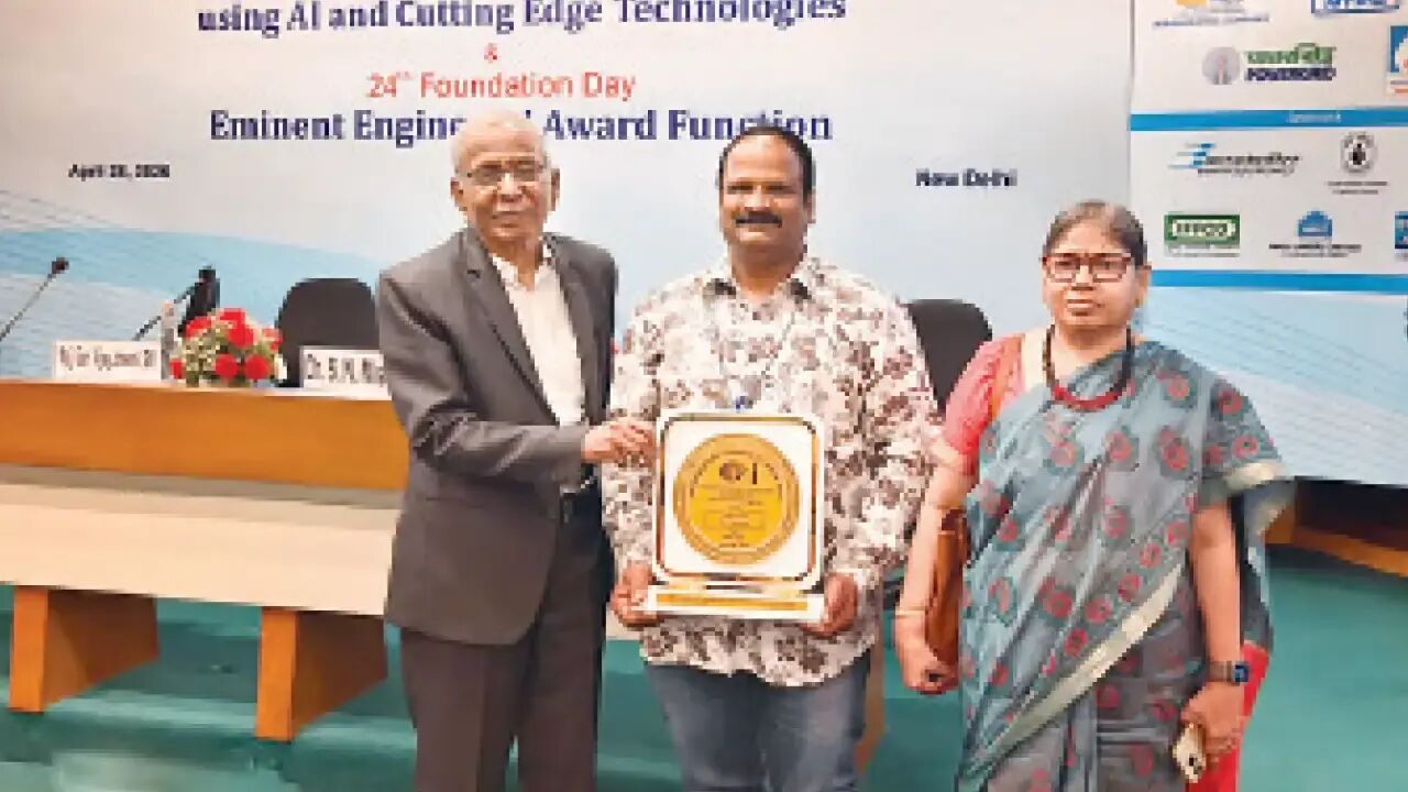 MVGR civil faculty conferred best professional engineer award